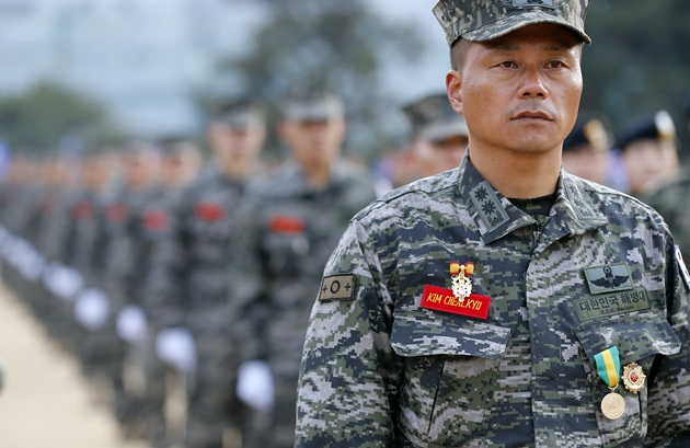 이름표에 달린 자랑스러운 훈장