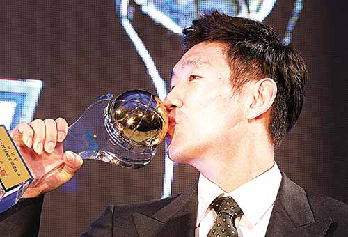 2015-2016 KCC 프로농구 시상식양동근, MVP…사상 첫 4번째 수상